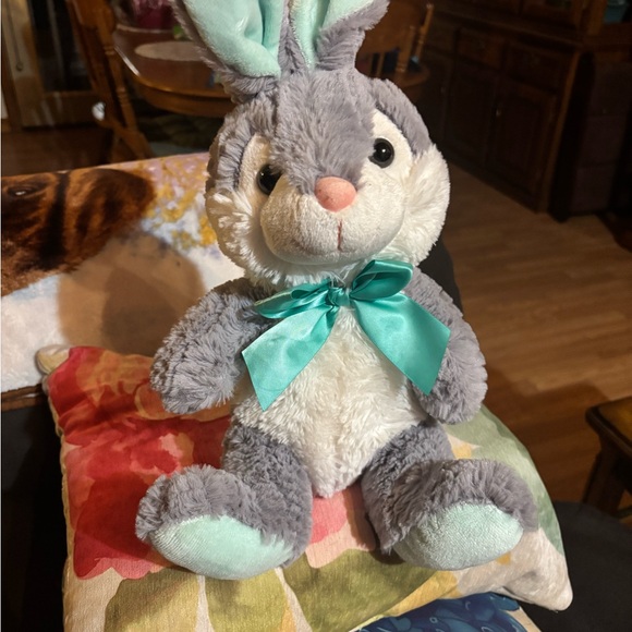 Kellytoy | Toys | Kellytoy Gray And White Plush Rabbit | Poshmark
